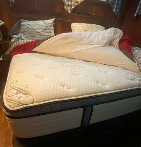 King Bed Sealy Mattress Split Box Spring Hoosier Auction Group