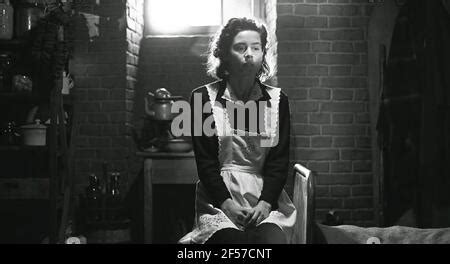 Usa Embeth Davidtz In A Scene The C Universal Pictures Film Schindler