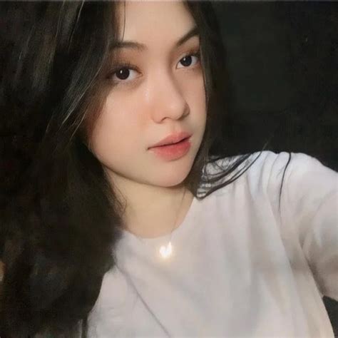 Cewek Panas Yang Membuat Gairahmu Meledak Bidadari Senyum