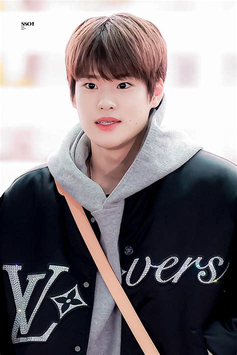 더쿠 소희 새 홈마 사진들 너무 뽀둥해