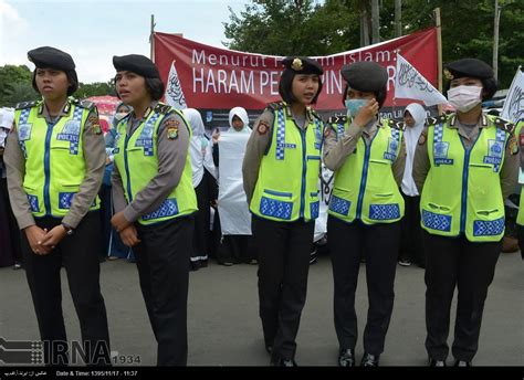 تظاهرات مسلمانان هنگ کنگی مقابل کنسولگری آمریکا تصاویر