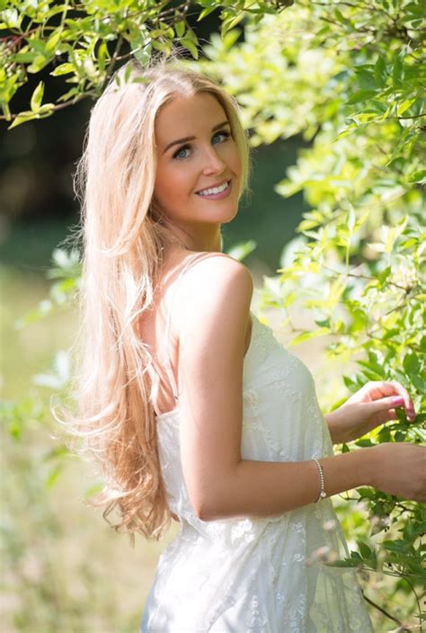 Grace Shaw Polaroids Women Mainboard London Model Agency