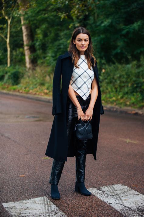 Who Is Emma Mackey Margot Robbie Lookalike Lands Burberry Campaign