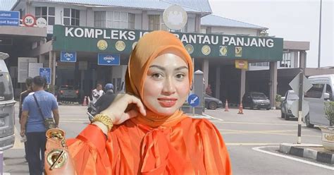 Eda Ezrin Dan Suami Akan Terus ‘diambil Polis Setibanya Di Kelantan Pdrm