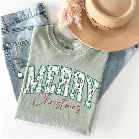 Comfort Colors® Merry Christmas Shirt Retro Womens Holiday Tee
