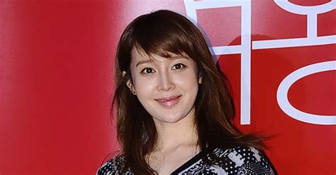 포토 조안 화사한 청순 미모