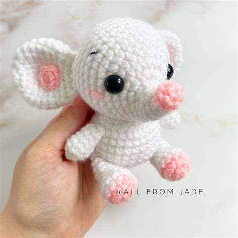 Sara The Mouse Amigurumi Pattern