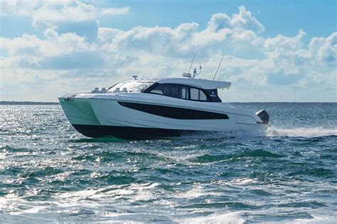 2026 Aquila 42 Coupe Power Catamaran For Sale Yachtworld