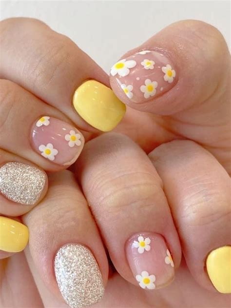 75 Simple Flower Nail Designs Perfect For Spring Cute Nails Flower