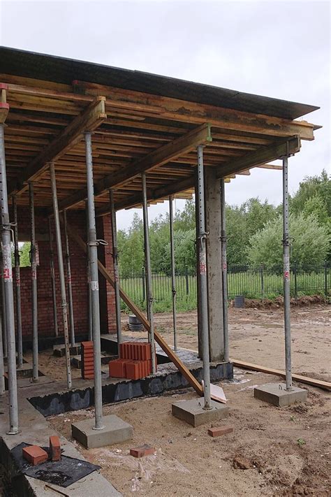 Monolithic Structure Floor