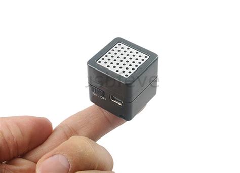 Fingertip Cube Tiny Speaker Gadgetsin