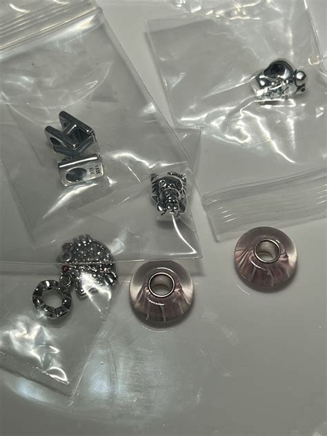 Hello Kitty And Keroppi Dangle And Beads Murano Pink Swir Gem