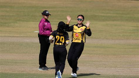 Elsa Hunter Photos Image Gallery And Match Pictures