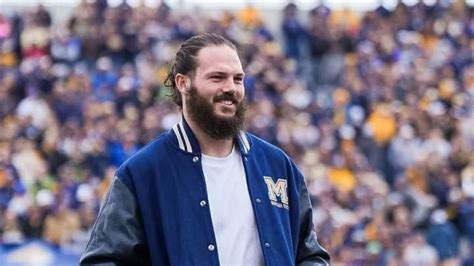 Broncos Lb Alex Singleton Breaks Silence On Surgery For Testicular Cancer Last Friday