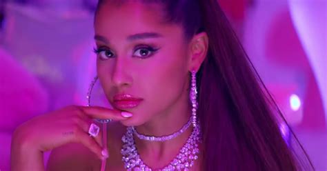 Ariana Grande Sues Forever 21 For Using ‘look Alike Model