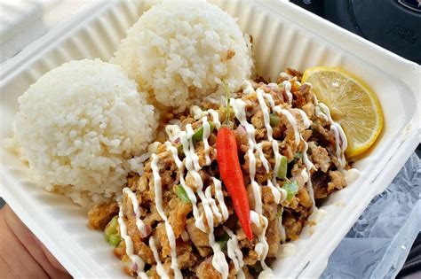 Roll With It Sw8 Dadas Sizzling Sisig Truck In Waipahu