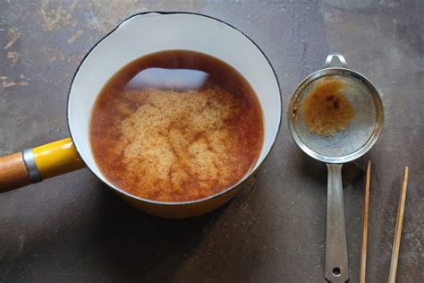 מרק מיסו פתיתים