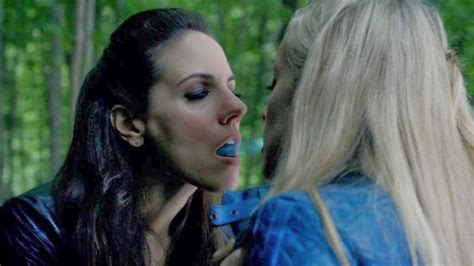 Taliesin Meets The Vampires Lost Girl Season 3 Review