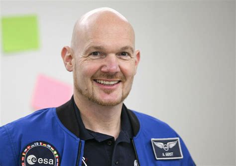 Primitives Irdisches Leben Astronaut Gerst Vermutet Spuren Auf Dem Mond Bayern