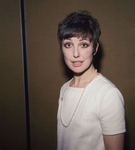 Cliff Richard Hails ‘wonderful Una Stubbs Following Her Death Aged 84