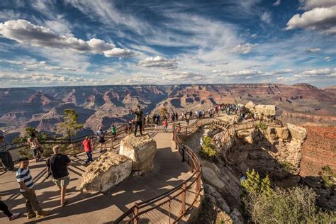 Grand Canyon Visitor Goes Over Railing Loses His Footing — And His Life Sfgate