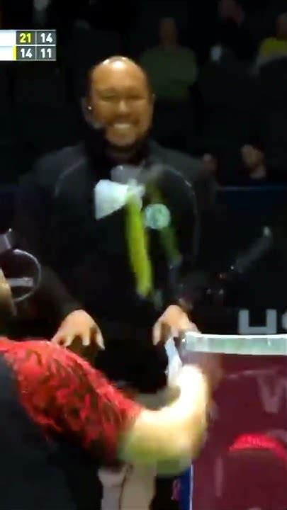 неправильный воланчик Shorts Youtube