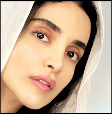 عکس چهره خیلی خیلی جوان الهه حصاری مقایسه عکس با آرایش و بدون آرایش خانم بازیگر