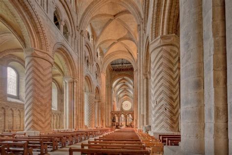 Interior Of Durham Cathedral Romanesque Architecture Kathedraal Engeland Romaanse Architectuur