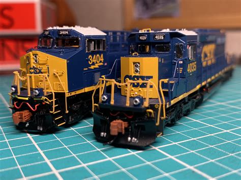 My Two Scaletrains Csx Units Side By Side Fantastic Models R