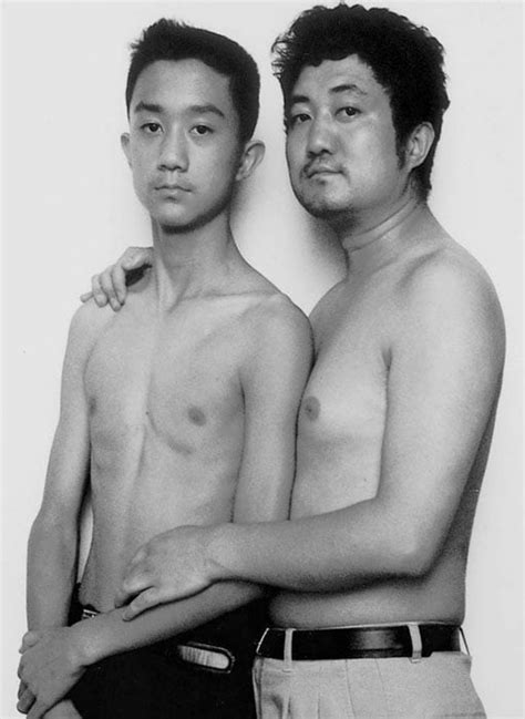 Father And Son Take The Same Picture Every Year For Nearly 3 Decades