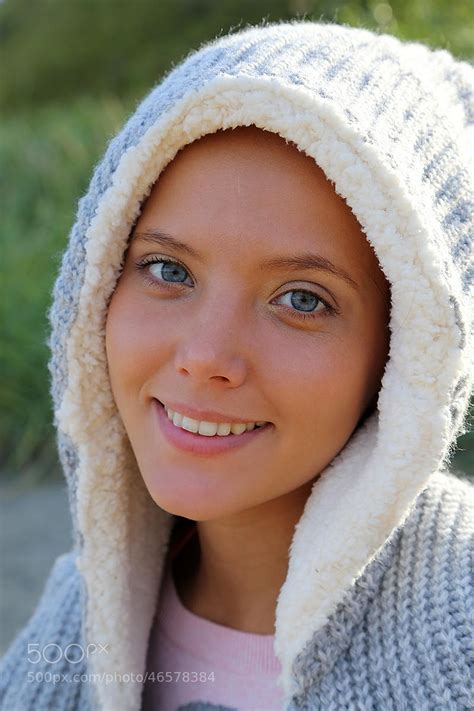 Katya Clover Wallpaper Wallpapersafari