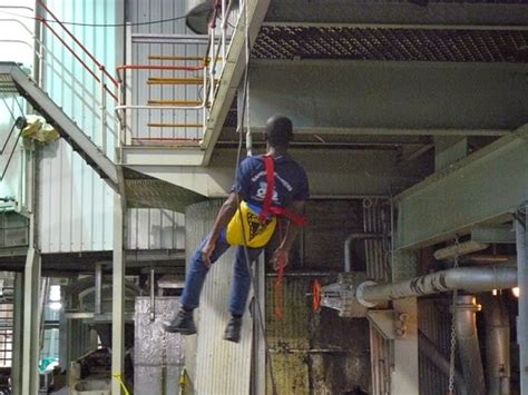 Afriqueabyss Demonstration Lspcc Lot De Sauvetage Et De Protection Contre Les Chutes