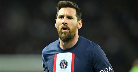 Lionel Messi Biographie Débuts Et Parcours De Carrière Légendaire