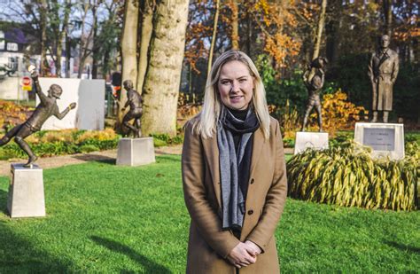 Van Voetbalveld Naar Vergadertafel De Ambitieuze Doelen Van Lucienne Reichardt