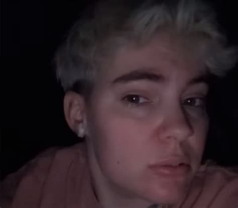 Après Sa Chirurgie Aux Oreilles La Coach Roxane Bruneau Donne Des Nouvelles Vedette Québec