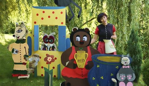 Mojca Pokrajculja Eno Piko DrugaČe 5 11 2022 Mestno Gledališče Ptuj