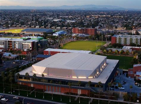 One Grand Story How Gcu Began Rewriting Its Destiny 10 Years Ago Gcu