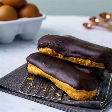 Chocolate Eclair Slice