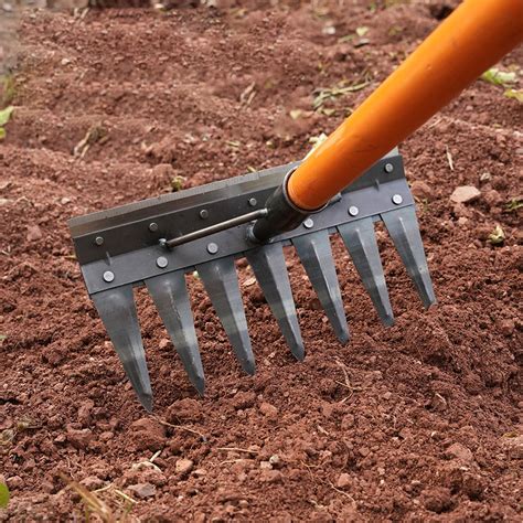 Hoe Weeding Tool Triangular Head Steel Garden Hoe Multifunctional Agricultural Spade And Rake