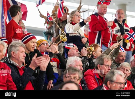 Inzell Germany March 10 Norwegian Supporters During The Isu World