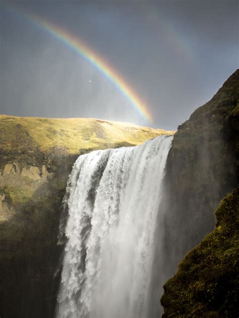 Rainbow Falls Moderate 24 Mile Hike In Co