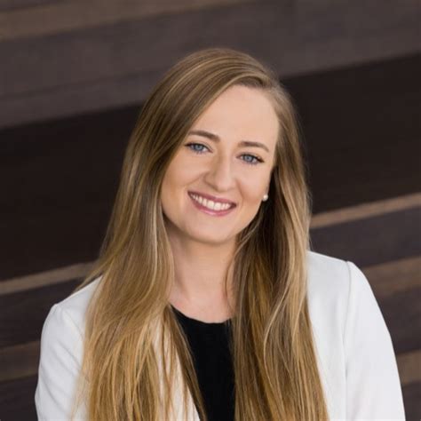 Amanda Khan Real Estate Agent