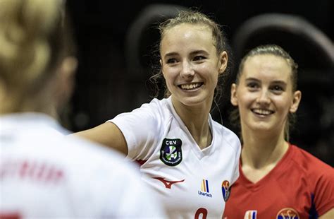 Lungherese Zsofia Gyimes Dal Vasa Obuda Al Bordeaux Volley News