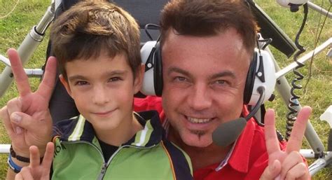 David Fiul Lui Adrian Enache Comentează Meciuri De Fotbal Trăiește