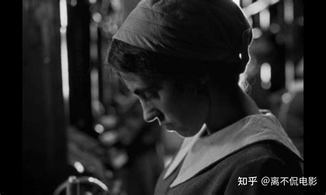 如何评价丹麦电影《拿针的女孩》？ 知乎