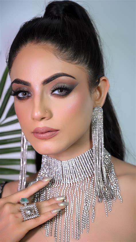 Anjali K Makeup Artist Anjalikofficial • Instagram Photos And Videos