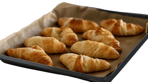 מיני קרואסון סלומון מעושן ושמנת פרשאיט שרותי הסעדה וקייטרינג