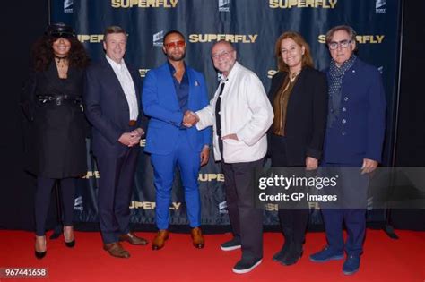 872 Suzanne X Photos And High Res Pictures Getty Images