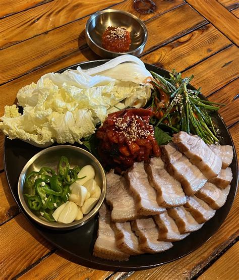 물래 Moollae 매콤달콤 물래쭈꾸미와 맛도 양도 혜자 시그니처 연저육에 신선하게 담궈진 담금주까지🔥 행복 뭐 별거