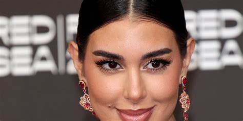 نور الغندور وأسيل عمران يردان على شائعات الزواج في أيام المهرجان مجلة هي